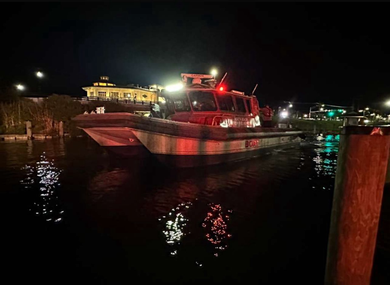 North Beach Boat Crash: Pontoon Vessel Hits Jetty, One Injured - The BayNet
